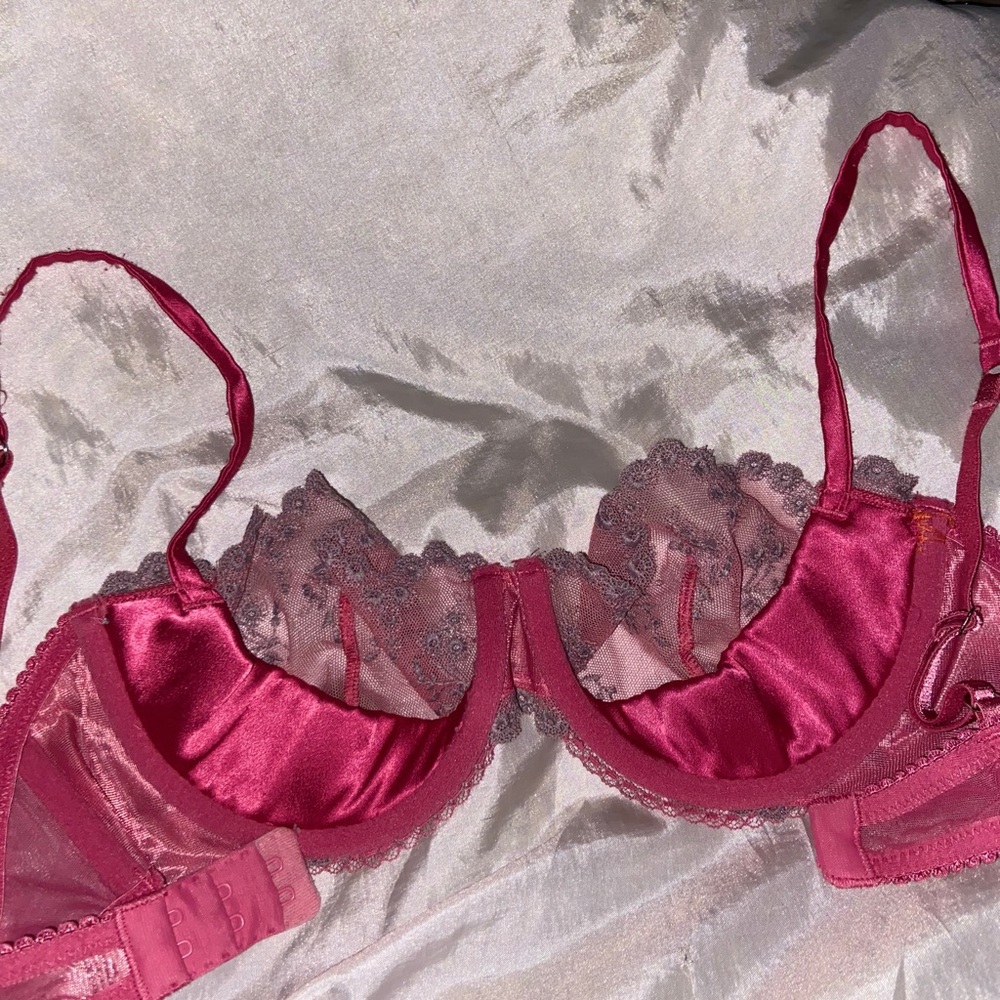 Victoria’s Secret Pink Lace Bra - Gem